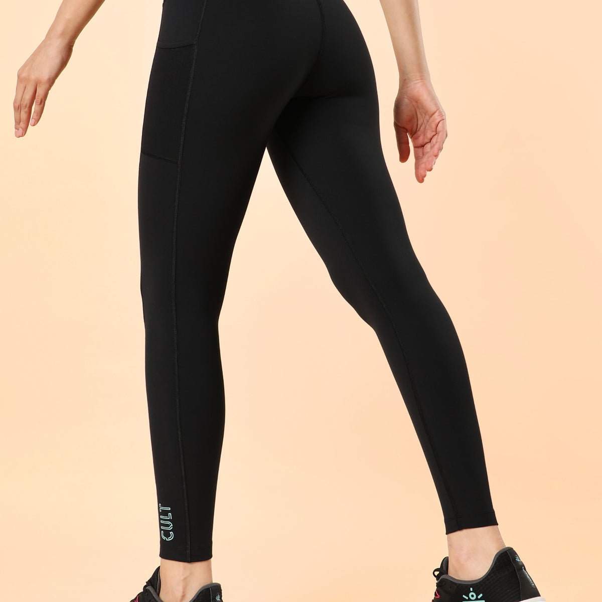 Buy AbsoluteFit Solid Workout Tights With Pocket Online in India | Cult ...