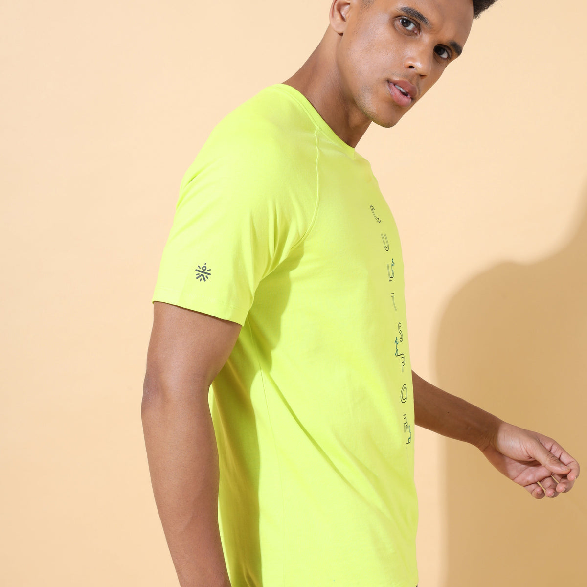 Raglan Sleeve Neon T-shirt with Graphic – Curefit Healthcare Pvt Ltd